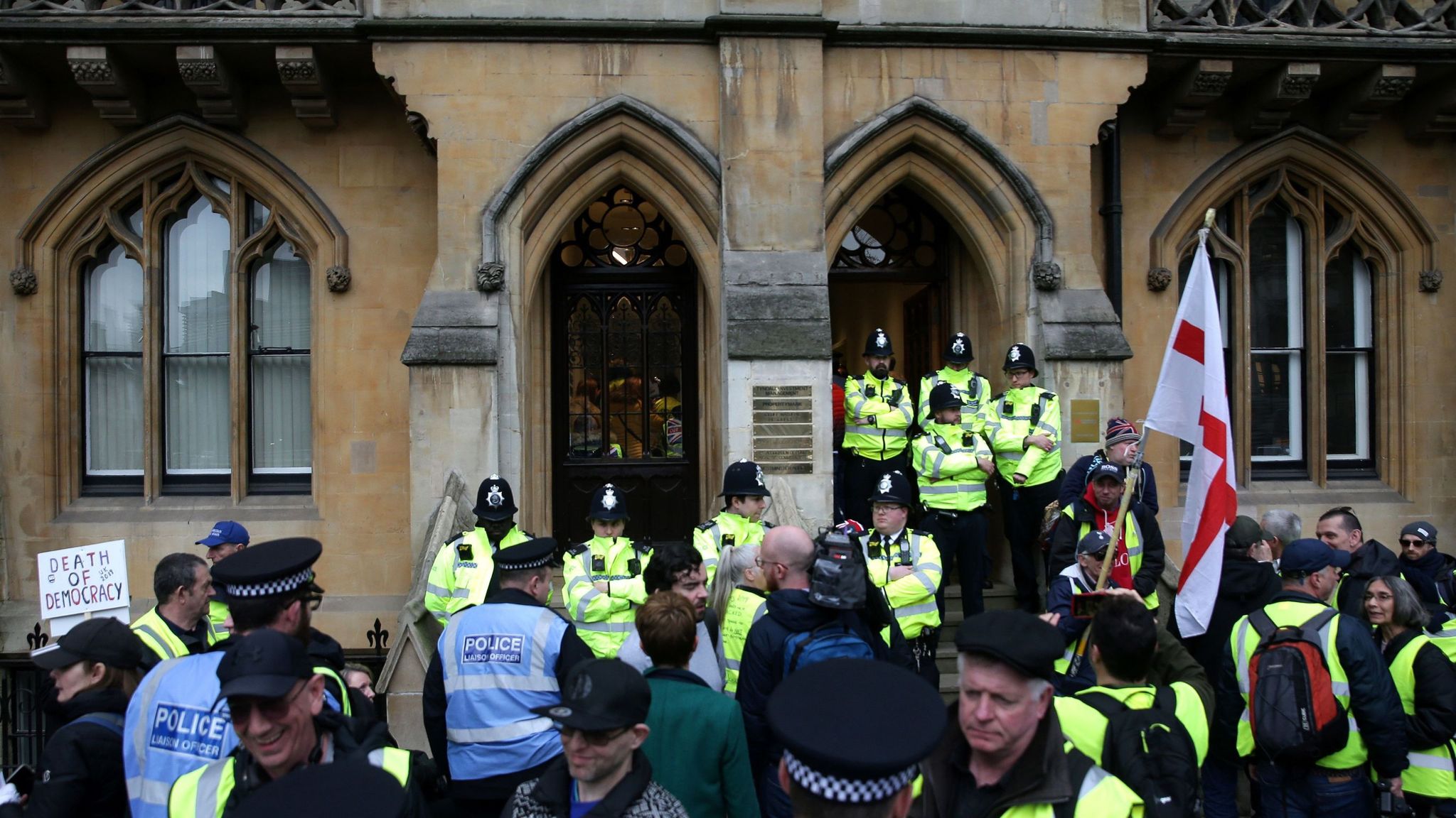 Increased security offered to MPs amid rise in threats over Brexit | UK ...