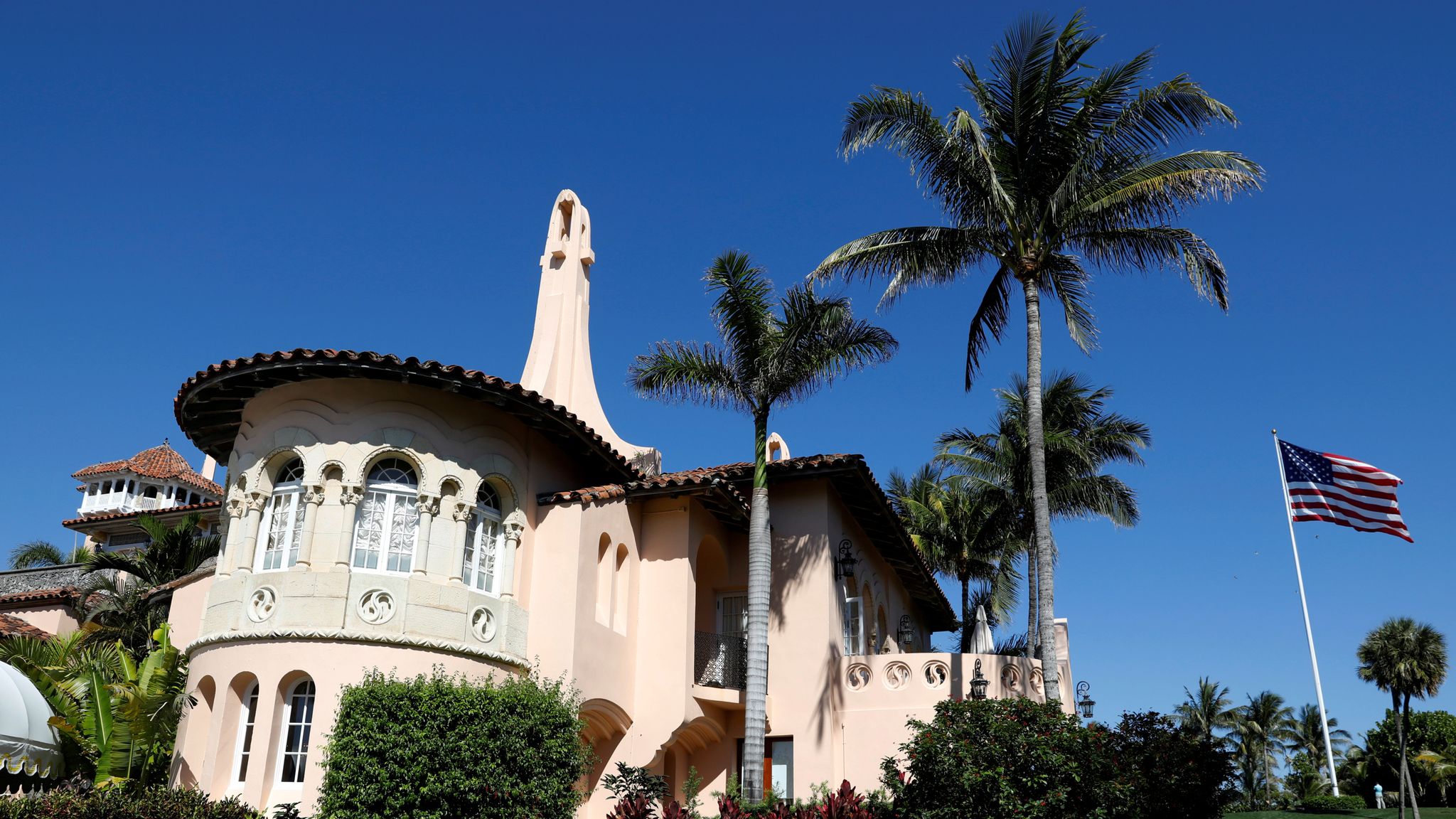 'Good riddance': Donald Trump changes permanent address from New York ...