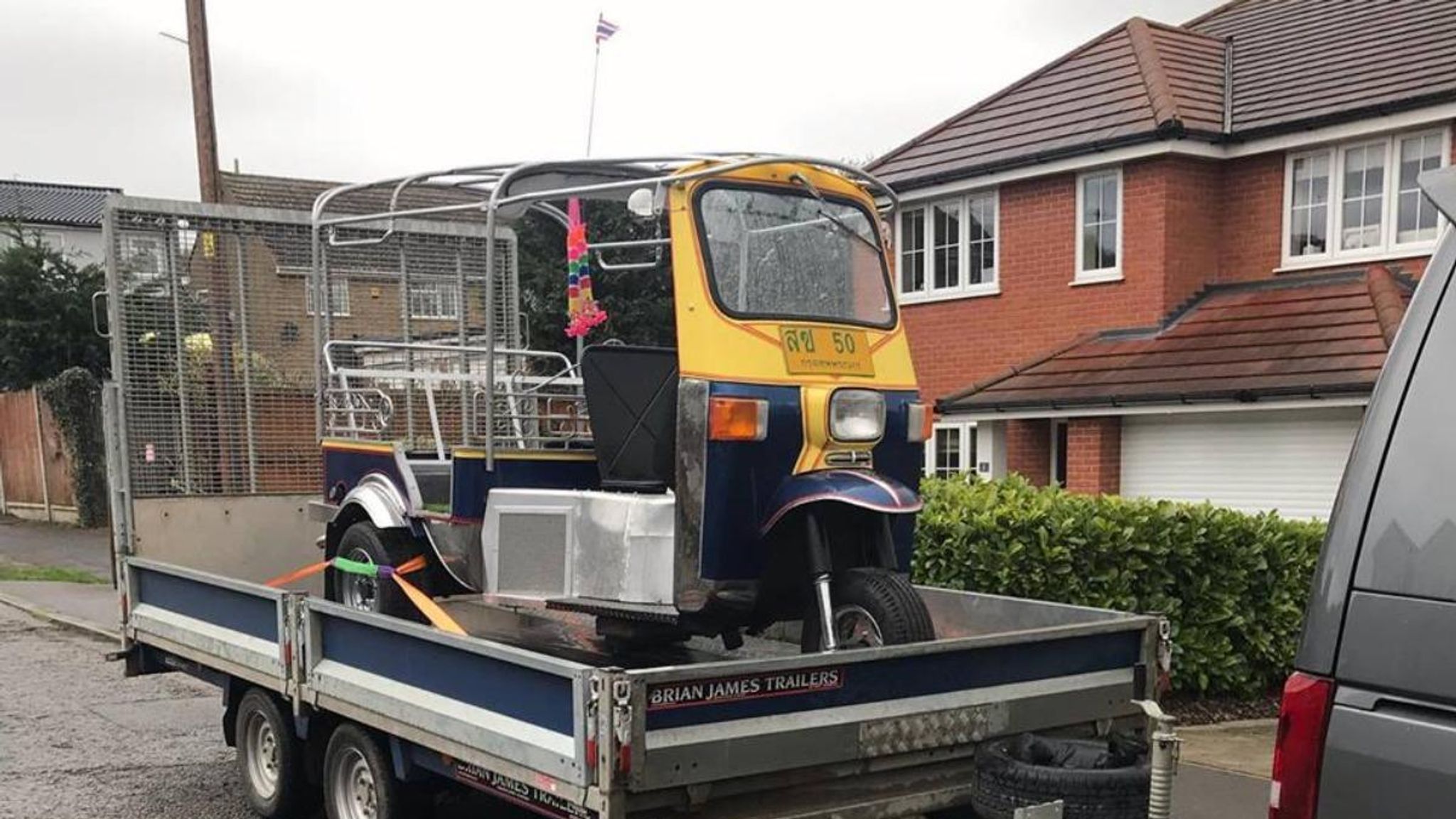 Man who bought tuk tuk after 'boozy night' aiming for speed record | UK ...