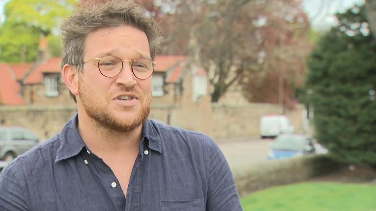 Instagram-using chimpanzee video perpetuates illegal trade, expert ...