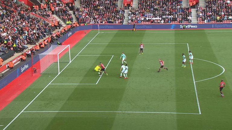 WATCH: Shane Long misses glorious chance in Southampton's draw with ...