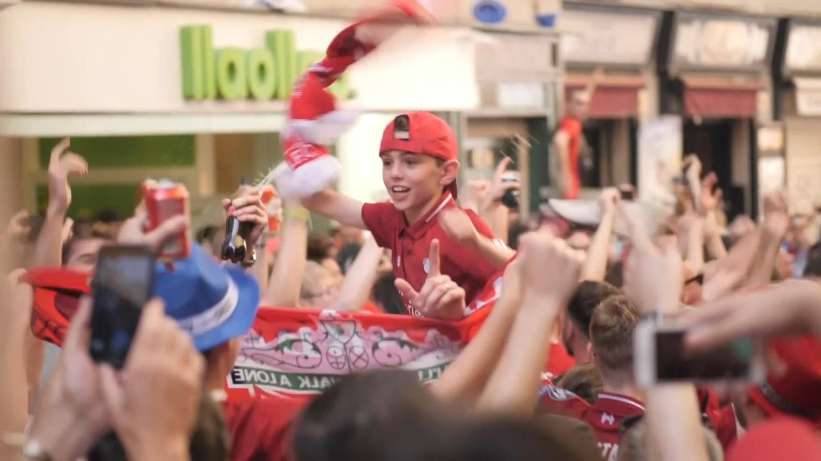 Champions League final: Tottenham and Liverpool fans party in Madrid ...