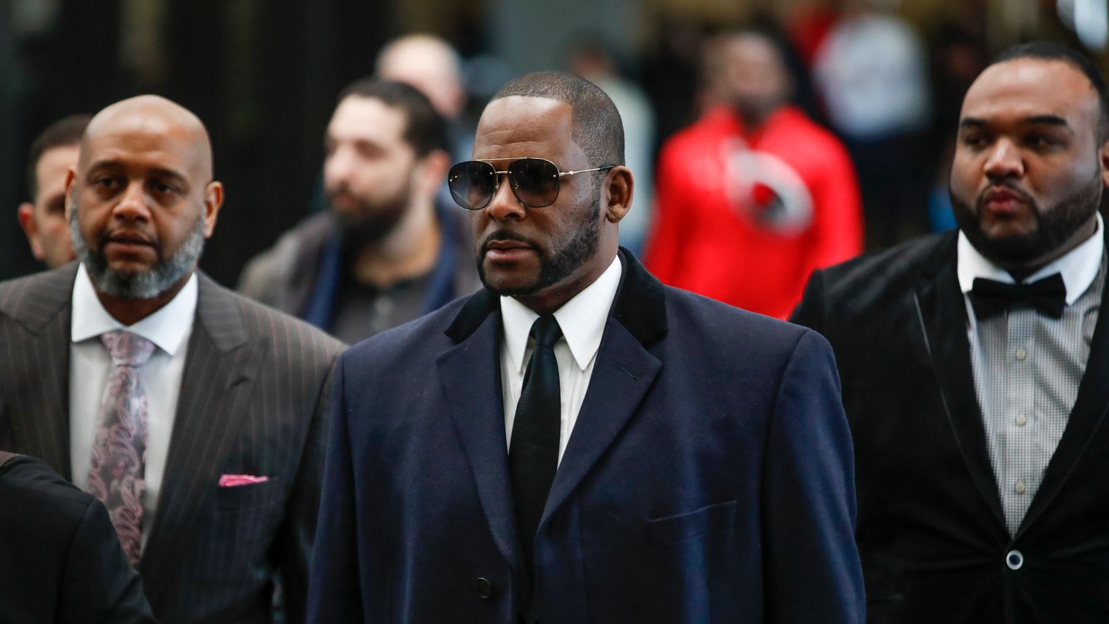 Sex abuse lawsuit against R Kelly resumes after singer's lawyers say he ...