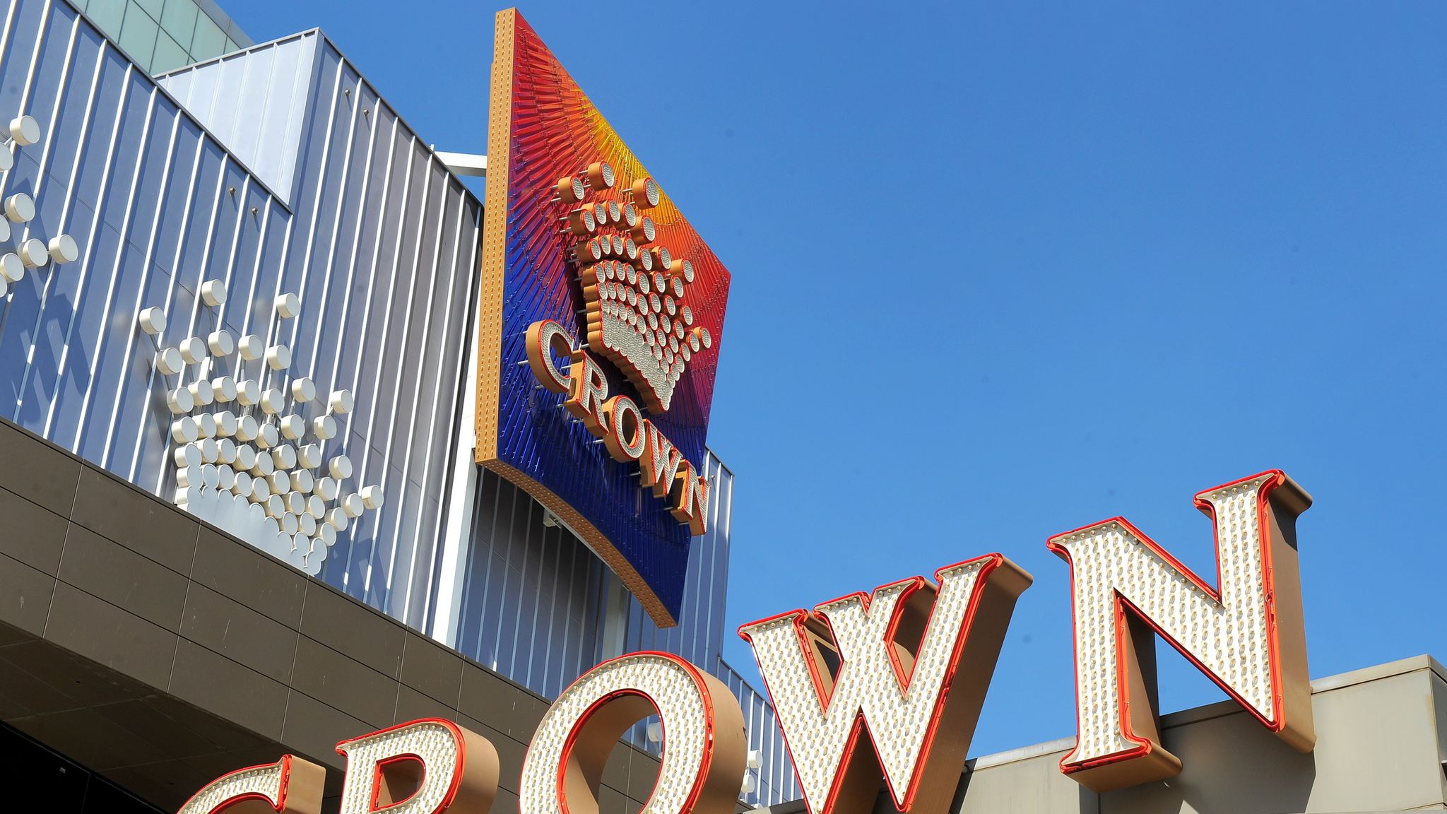 Billionaire James Packer sells Crown Resorts stake for £970m | Money ...