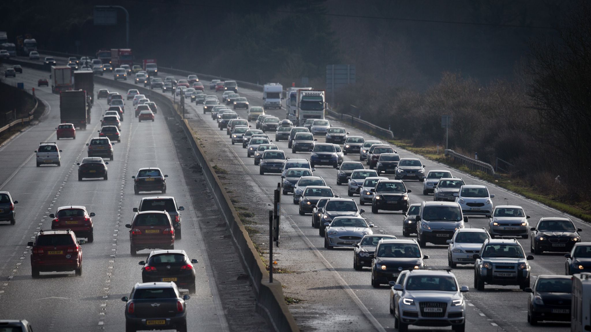 Bank holiday weather: Lower temperatures plus heavy traffic and rail ...
