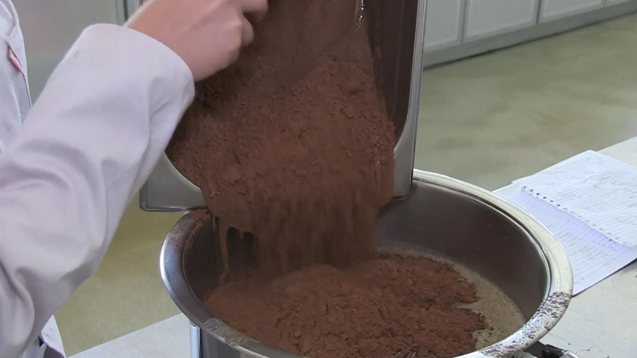 Maggot ice cream touted as eco-friendly alternative to traditional ...