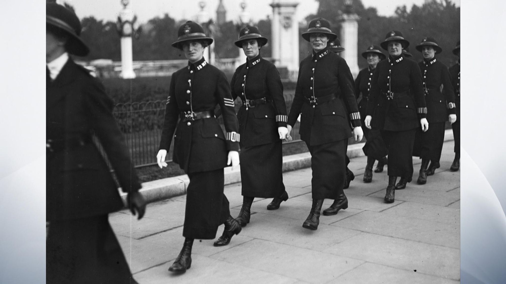 Service to mark 100 years since women joined the Met Police | UK News ...