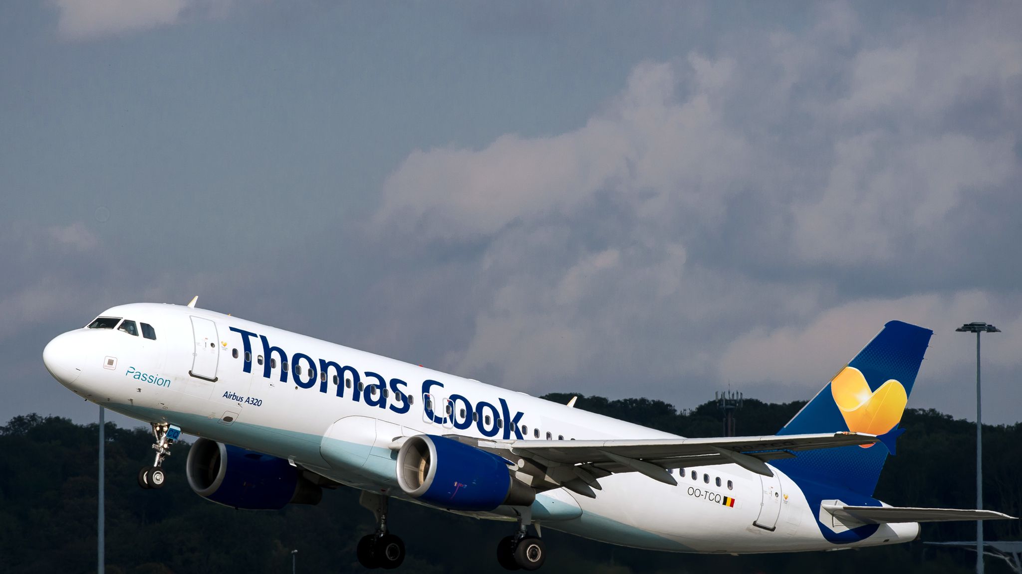 Thomas Cook slumps to £1.46bn half-year loss as Brexit hits holiday ...