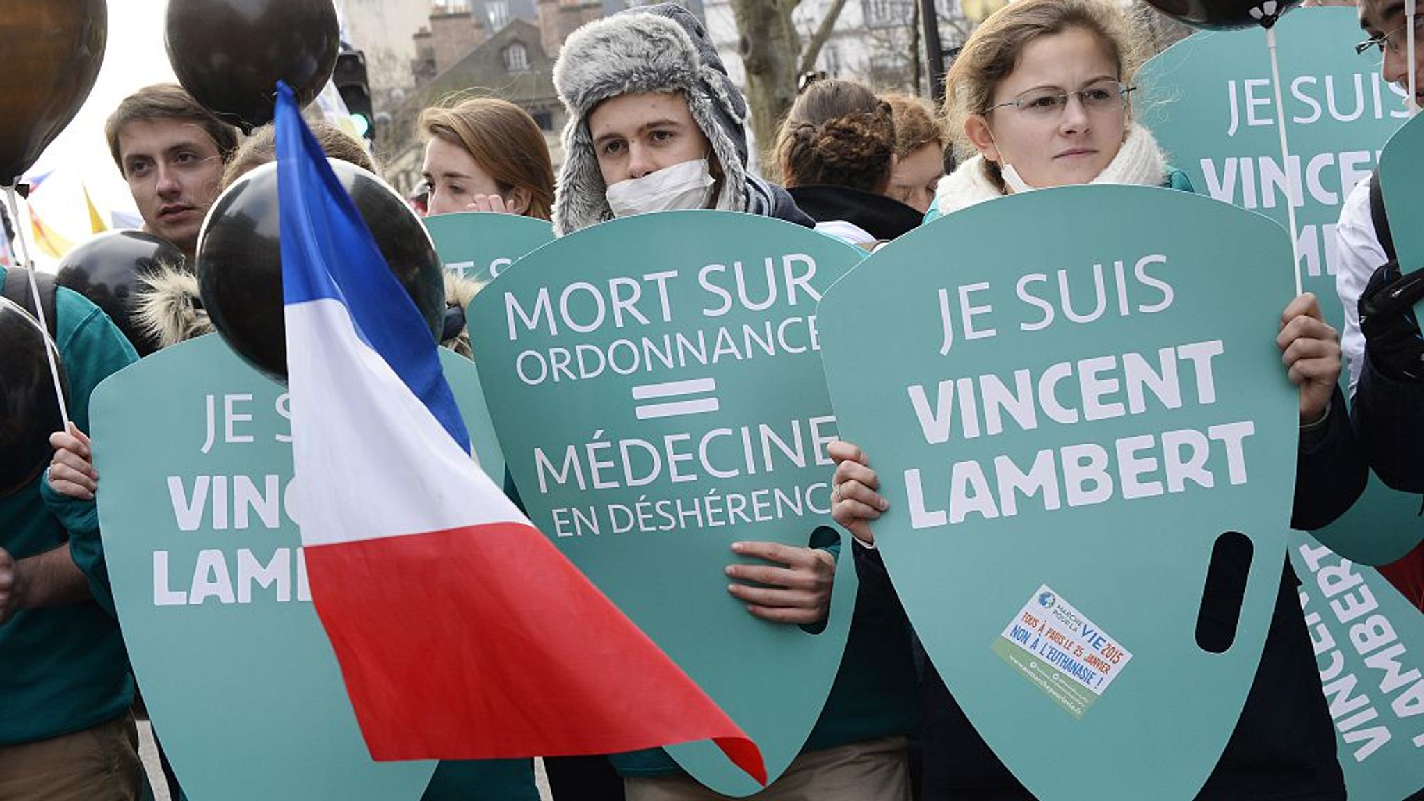 Vincent Lambert: Doctors told to restart life support for paralysed ...