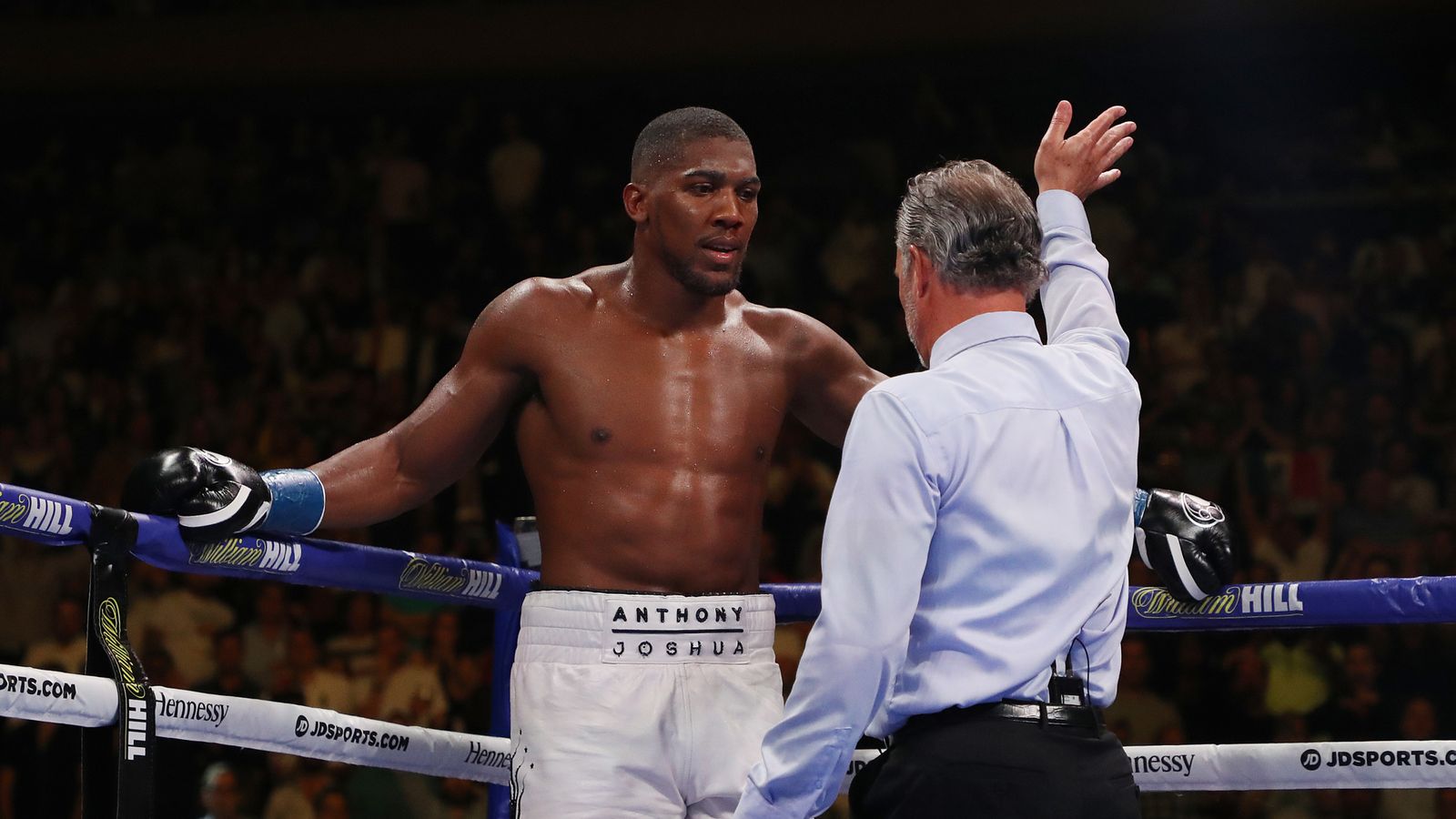 Massive shock as Anthony Joshua loses heavyweight titles to underdog ...