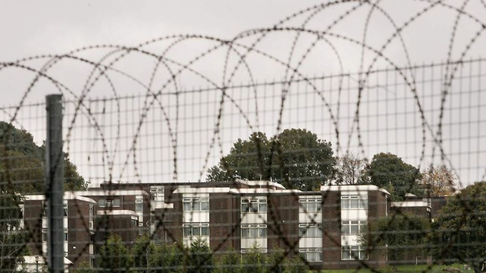 Deepcut recruit Private Geoff Gray's death was suicide, says coroner ...