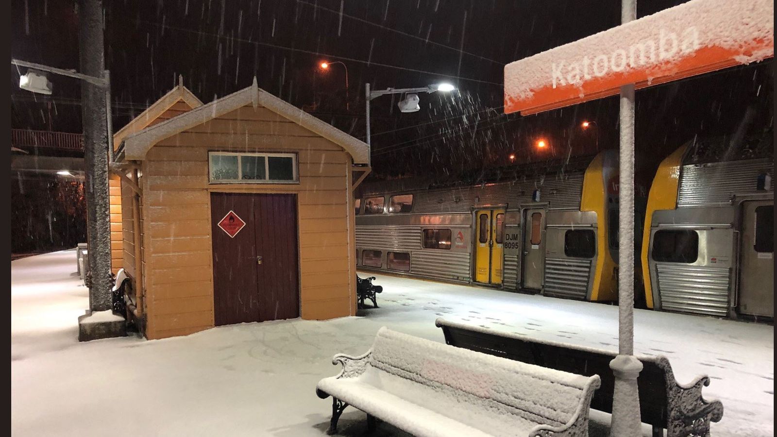 Queensland: Snow hits Australia's Sunshine State as storms batter east ...
