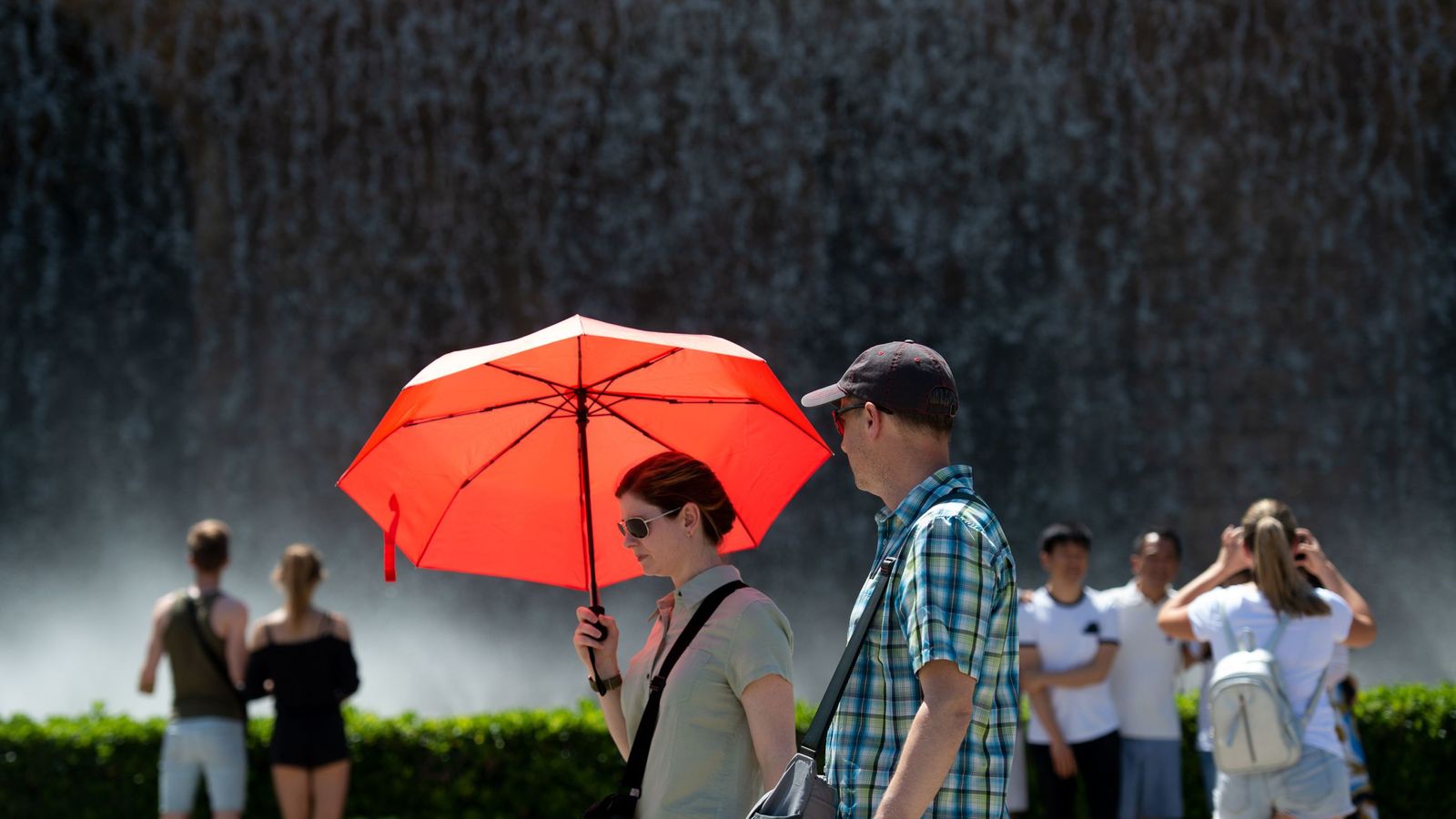 European heatwave: Hottest day ever in France as temp of 45.9C recorded ...