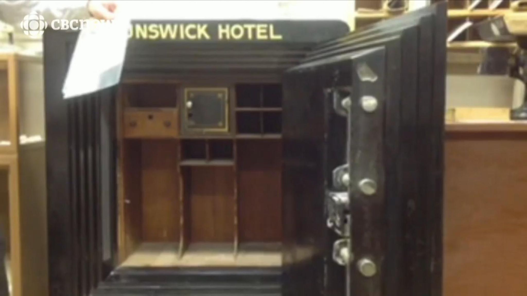 Canadian man opens safe locked for 40 years on first try | World News ...