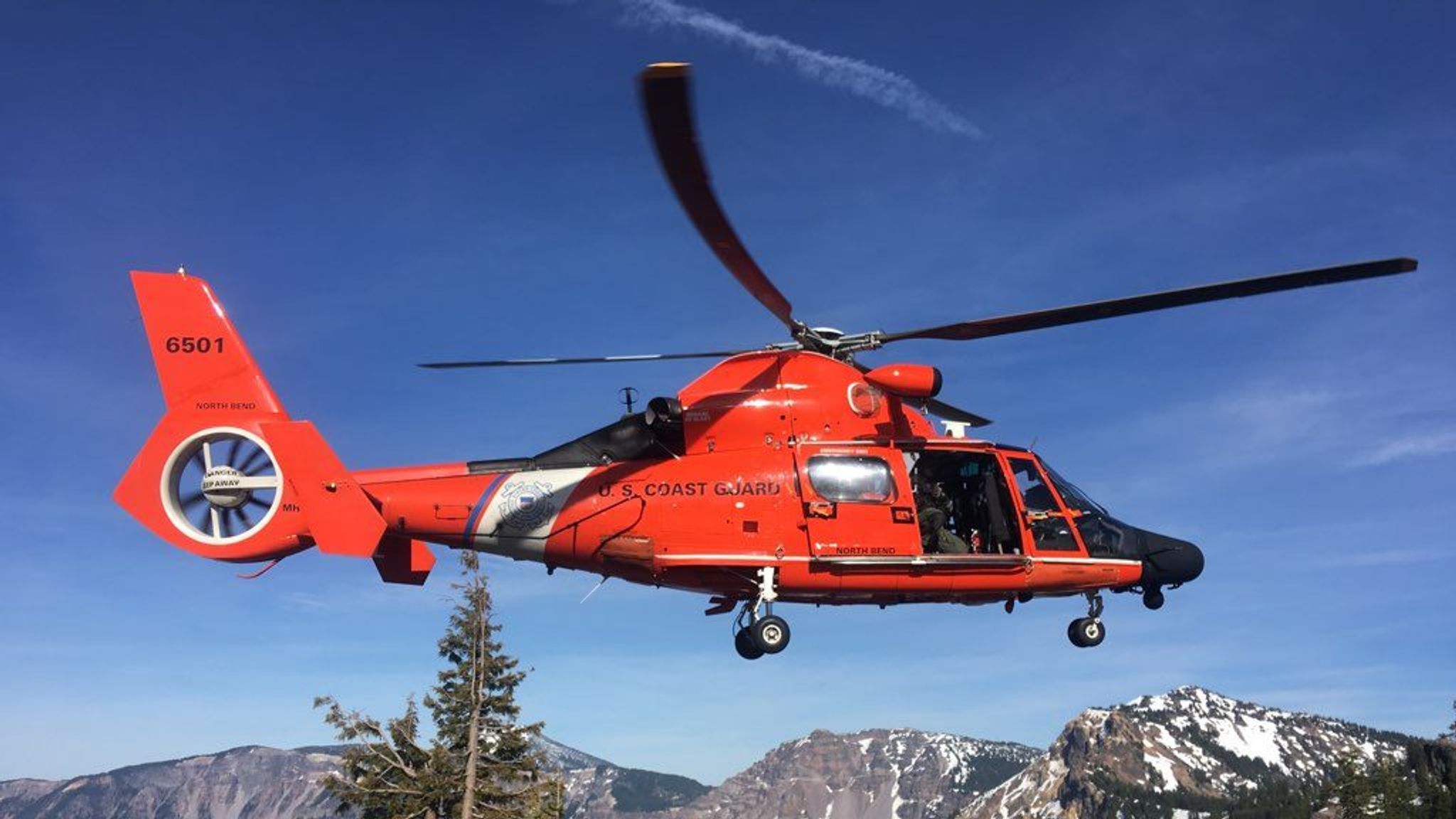 Man rescued after falling 800ft into volcano in Oregon | UK News | Sky News