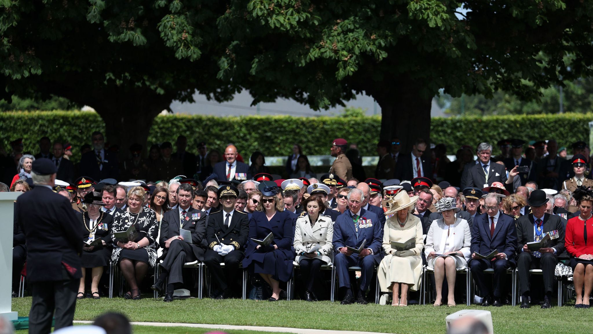 D-Day 75th anniversary: Normandy tributes to heroes who made ultimate ...