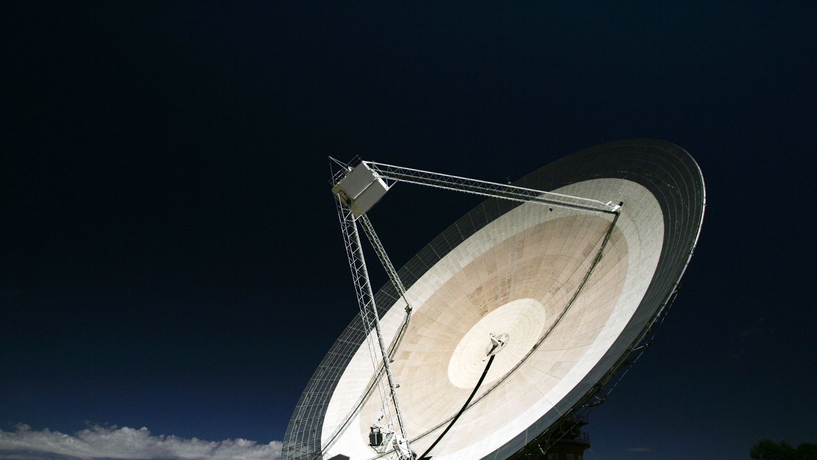 The Dish town celebrates key role in moon landing broadcast | World ...