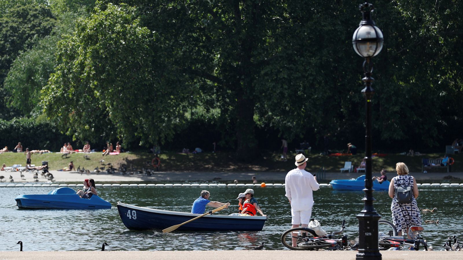 UK weather: 'Hottest recorded night' tonight as heatwave scorches ...