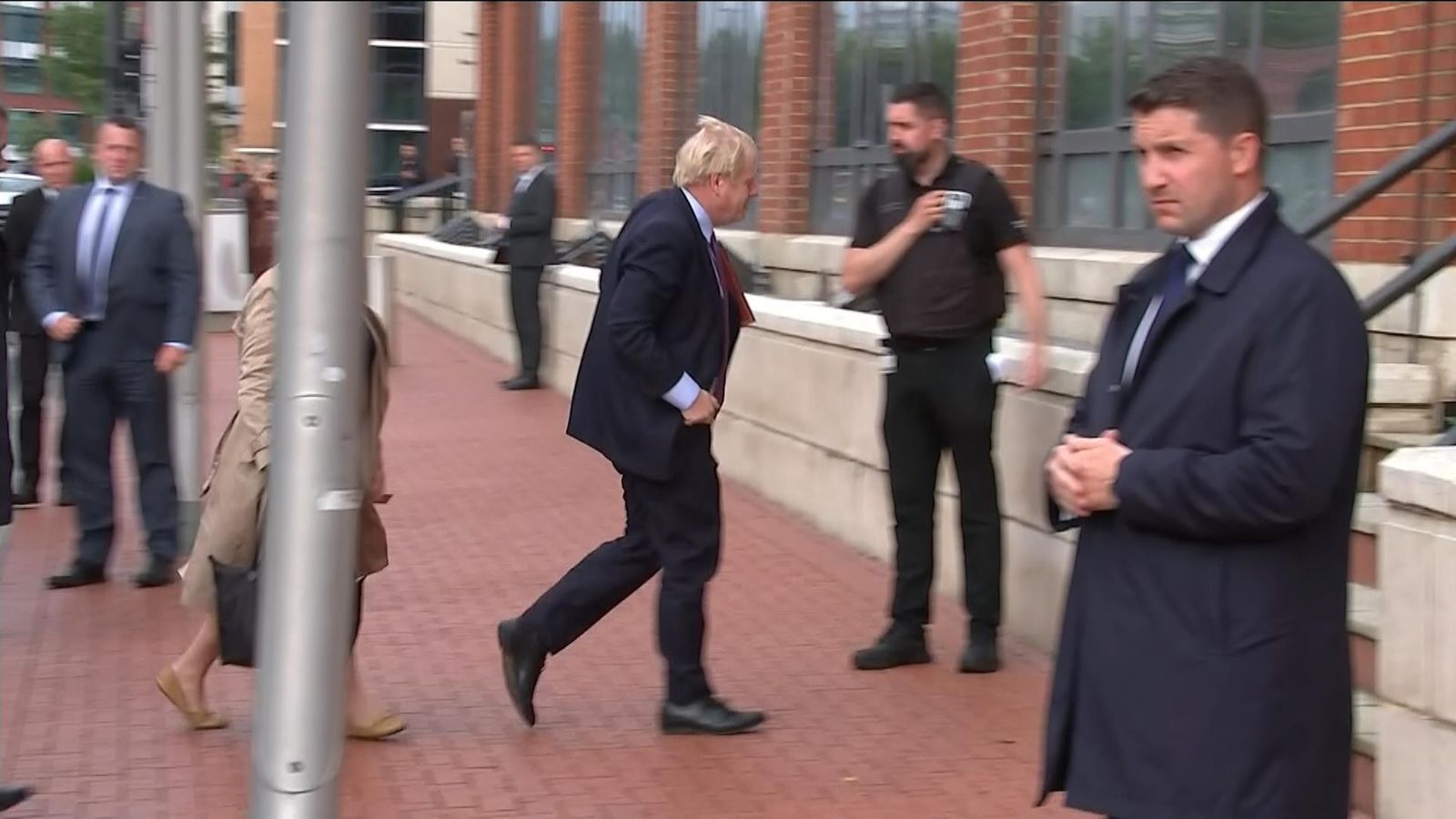 Boris Johnson booed outside Welsh Assembly | News UK Video News | Sky News