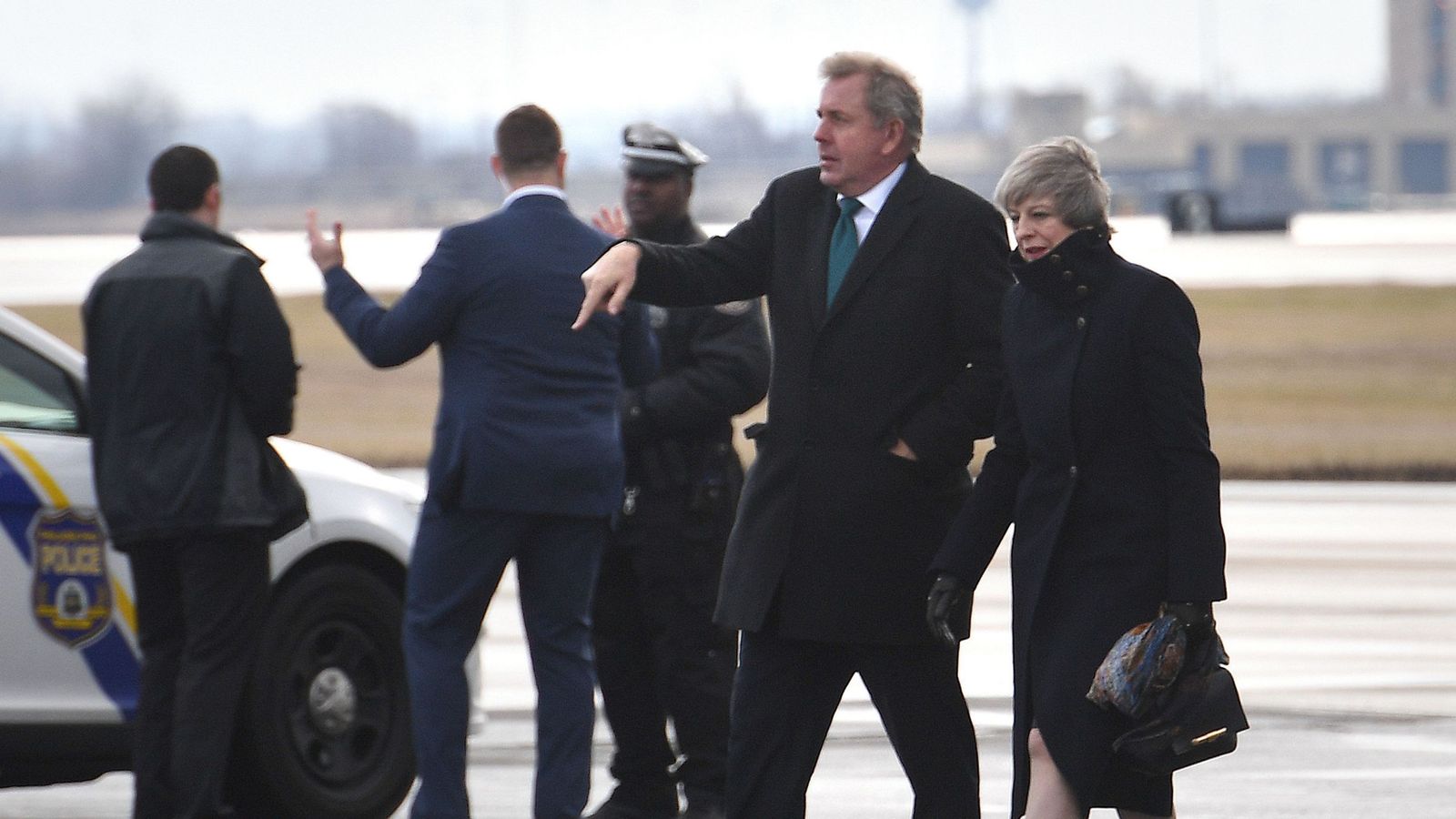 Police 'discussions' over diplomatic memos leak as Sir Kim Darroch ...