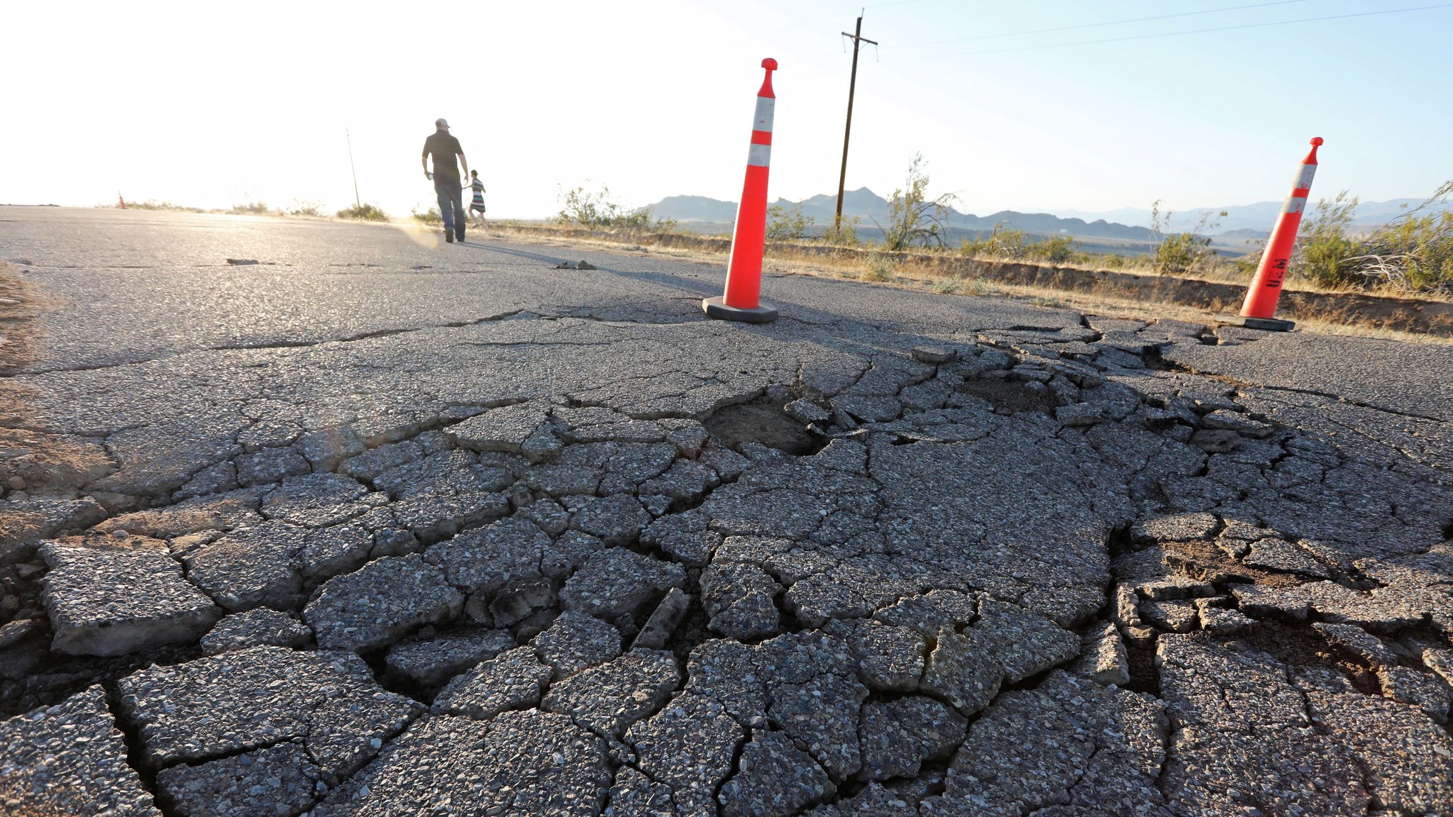 California: Satellite images show giant crack caused by earthquake | US ...