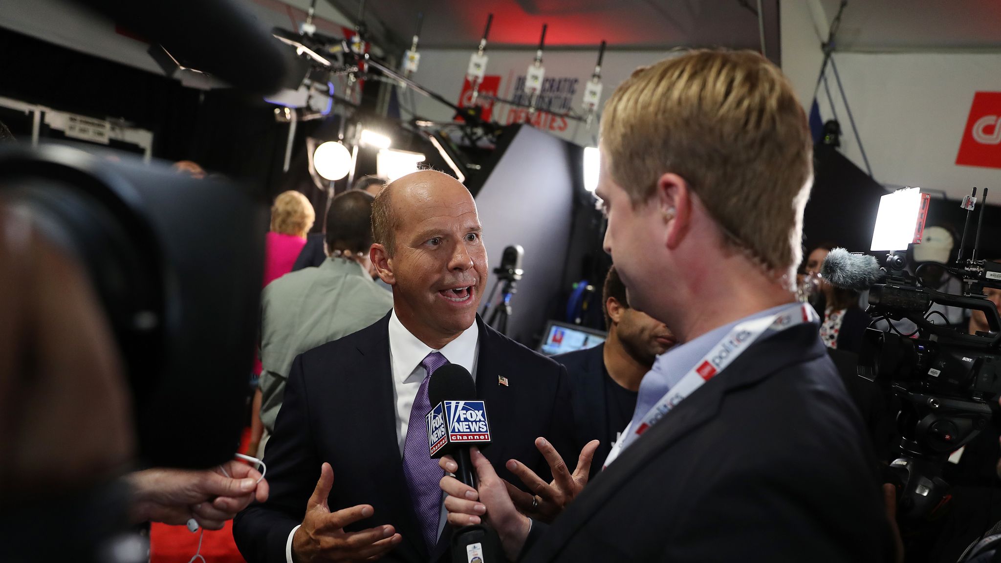 Progressives And Moderates Battle For Democratic Party S Soul Us News