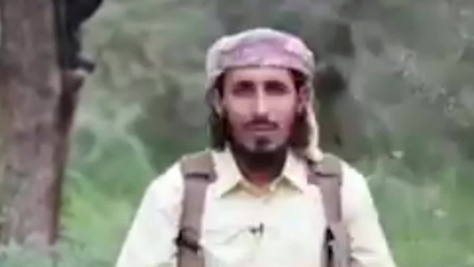 IS blooper video shows squawking bird interrupting recruit | World News ...