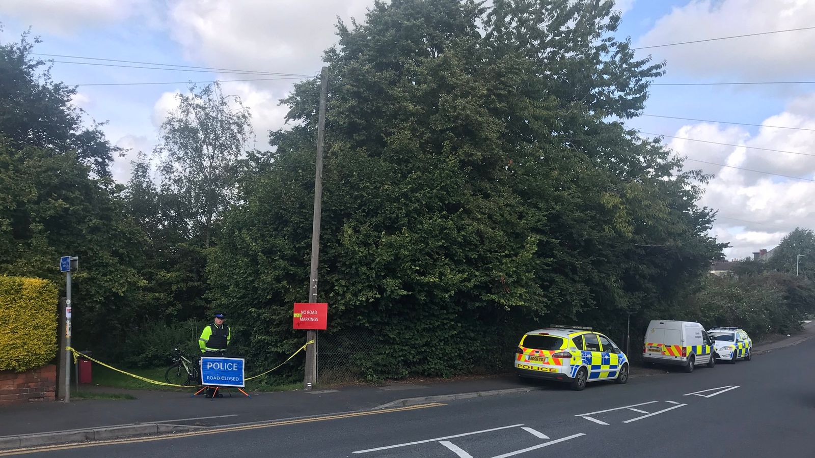 Police officer suffers severe facial injuries while detaining suspect ...