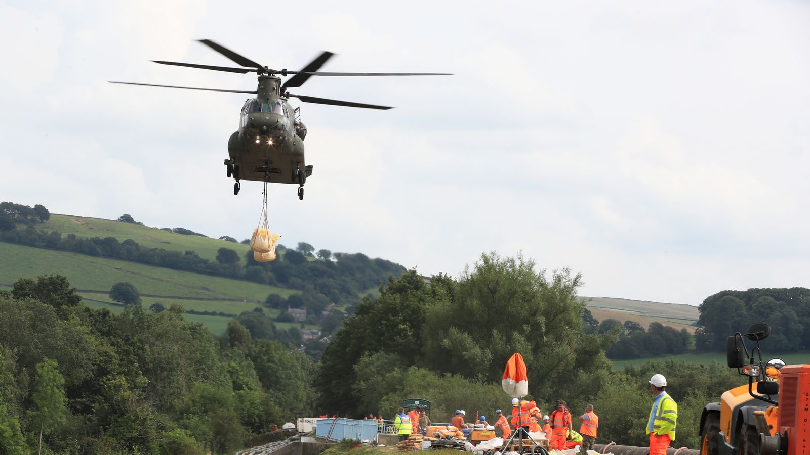 Whaley Bridge: Thunderstorms expected as race to stop dam collapse ...