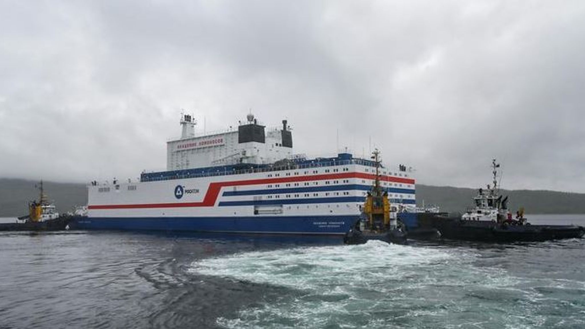 Russia's floating nuclear power station Akademik Lomonosov sets sail ...