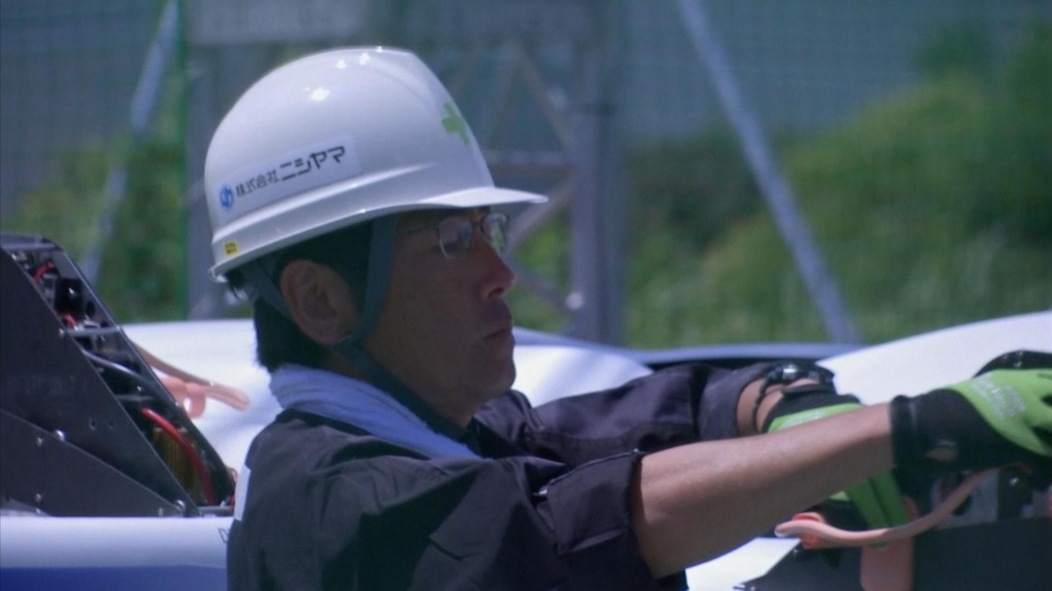 Japan successfully tests flying car which hovers steadily for a minute ...