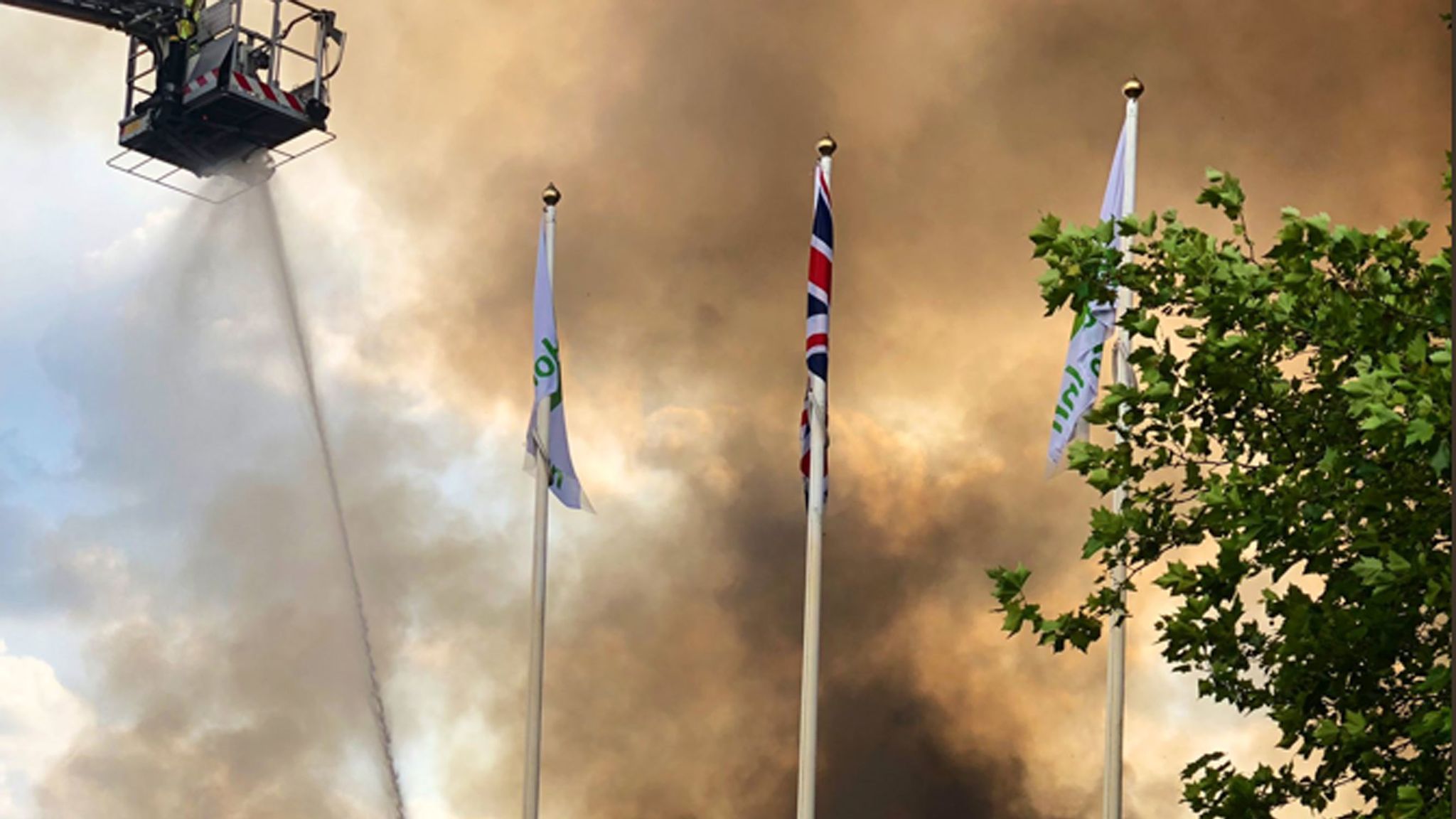 Holiday Inn fire: Guests flee Walsall hotel ravaged by blaze | UK News ...