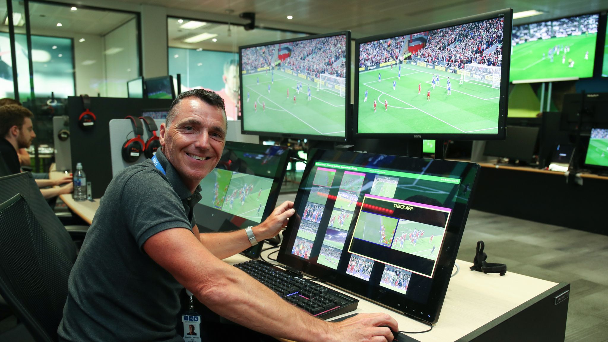 Premier League head defends VAR tech and tells fans to 'live with it ...