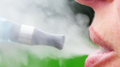 Vaping-related death in the US amid 'alarming' rise in serious ...