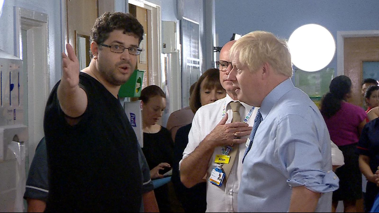 Angry dad confronts Boris Johnson at hospital | UK News | Sky News