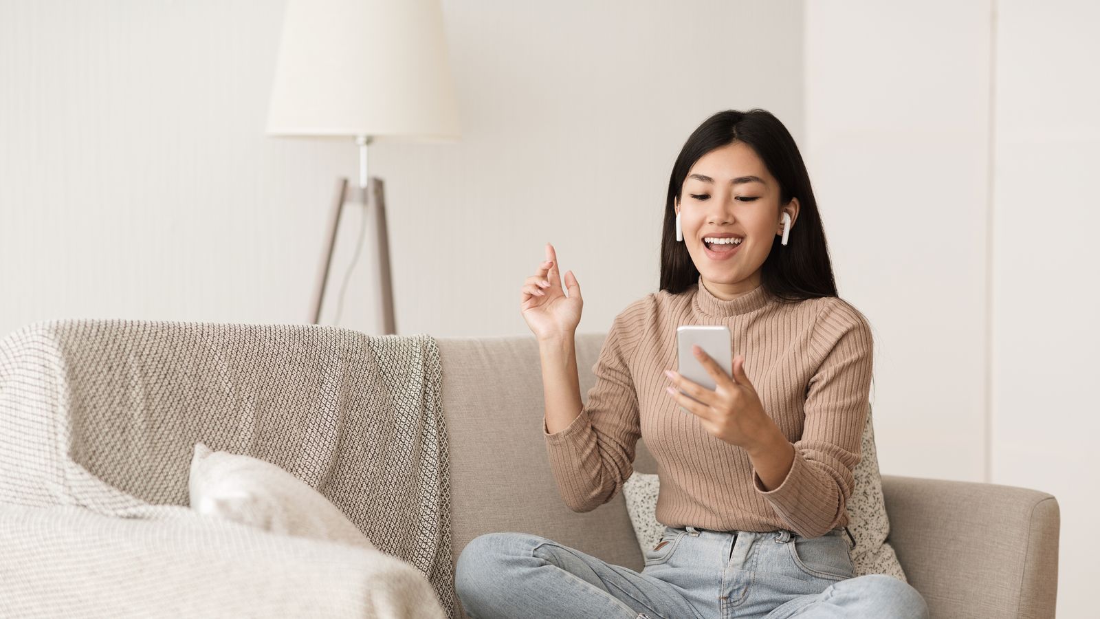 'Biometric earbuds' can unlock your phone | Science, Climate & Tech ...