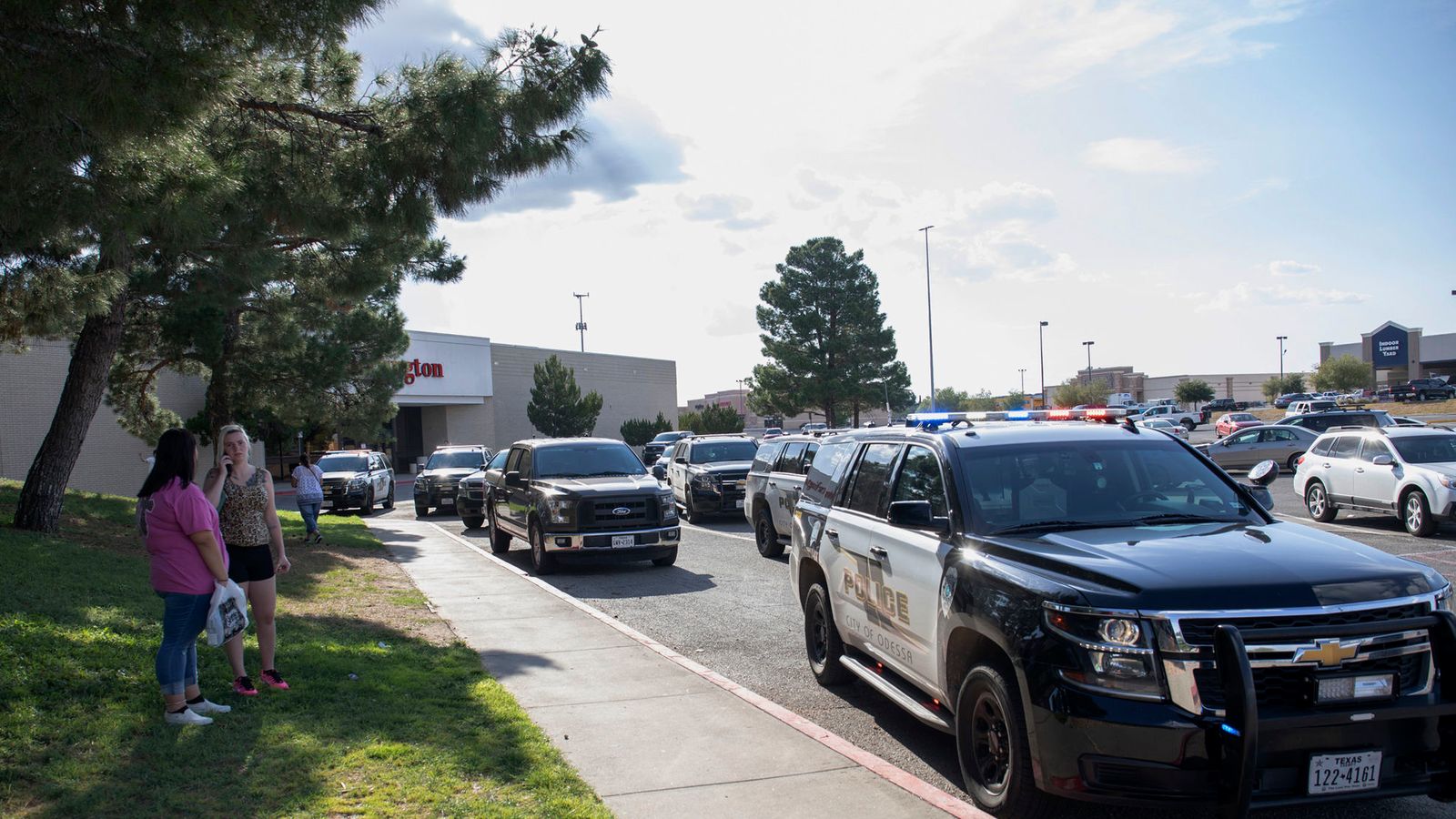 Texas shootings: Seven dead, 21 injured as police kill gunman | World ...