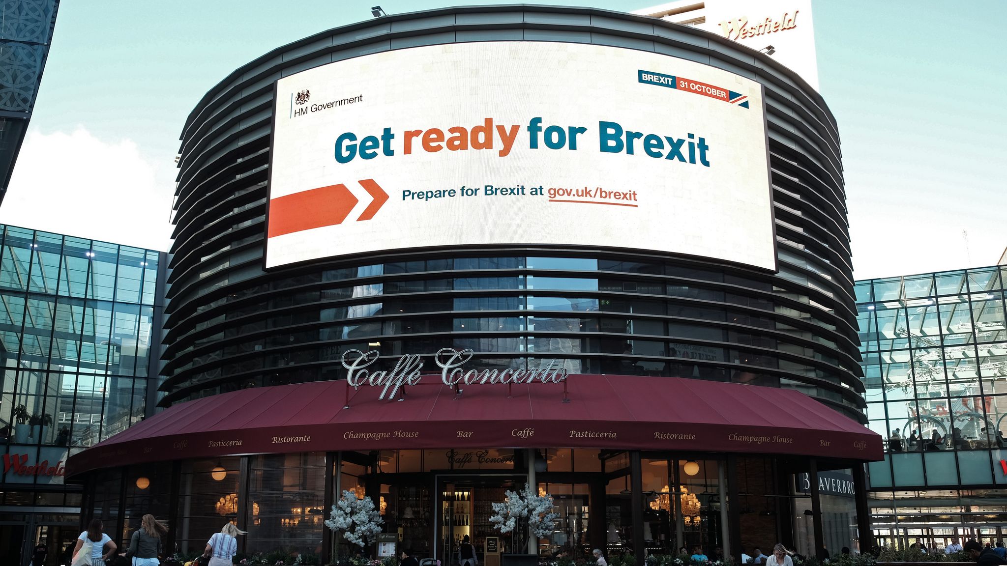 Government spends £25,300 on six-second Brexit advert on Snapchat | UK ...