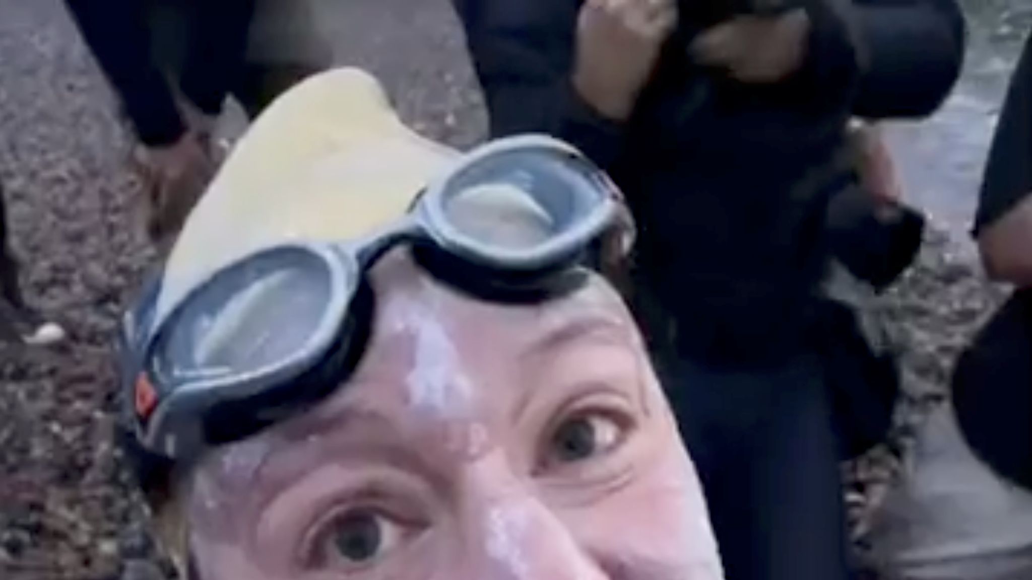 Sarah Thomas: Cancer survivor swims Channel four times non-stop in 54 ...