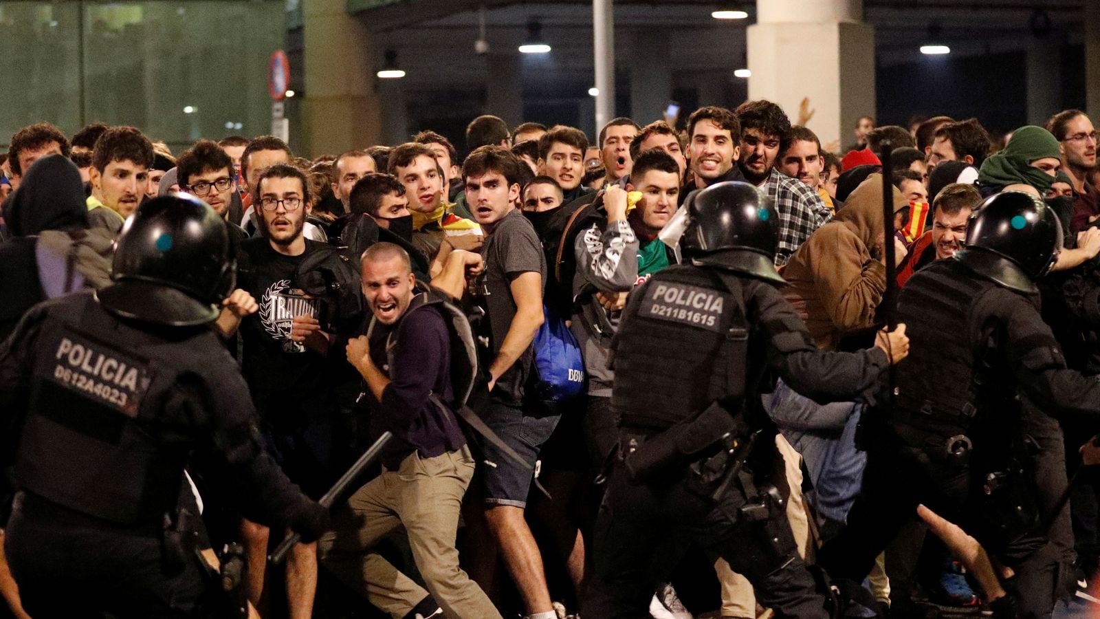 Catalan independence separatists clash with police | UK News | Sky News