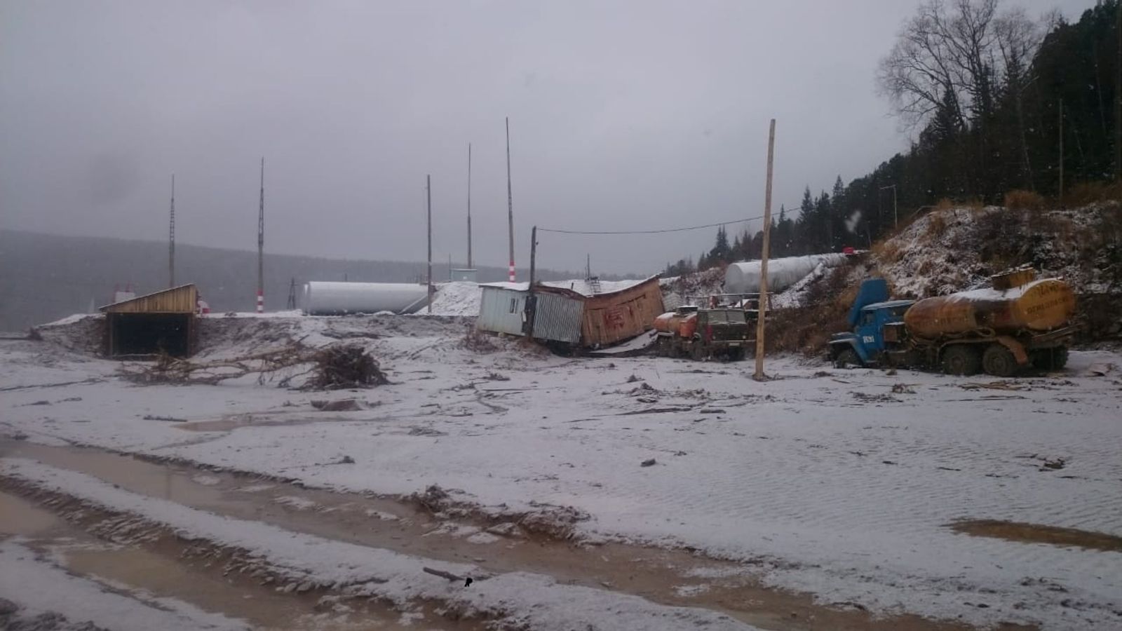 At least 15 dead after Siberian gold mine dam collapse due to flooding ...