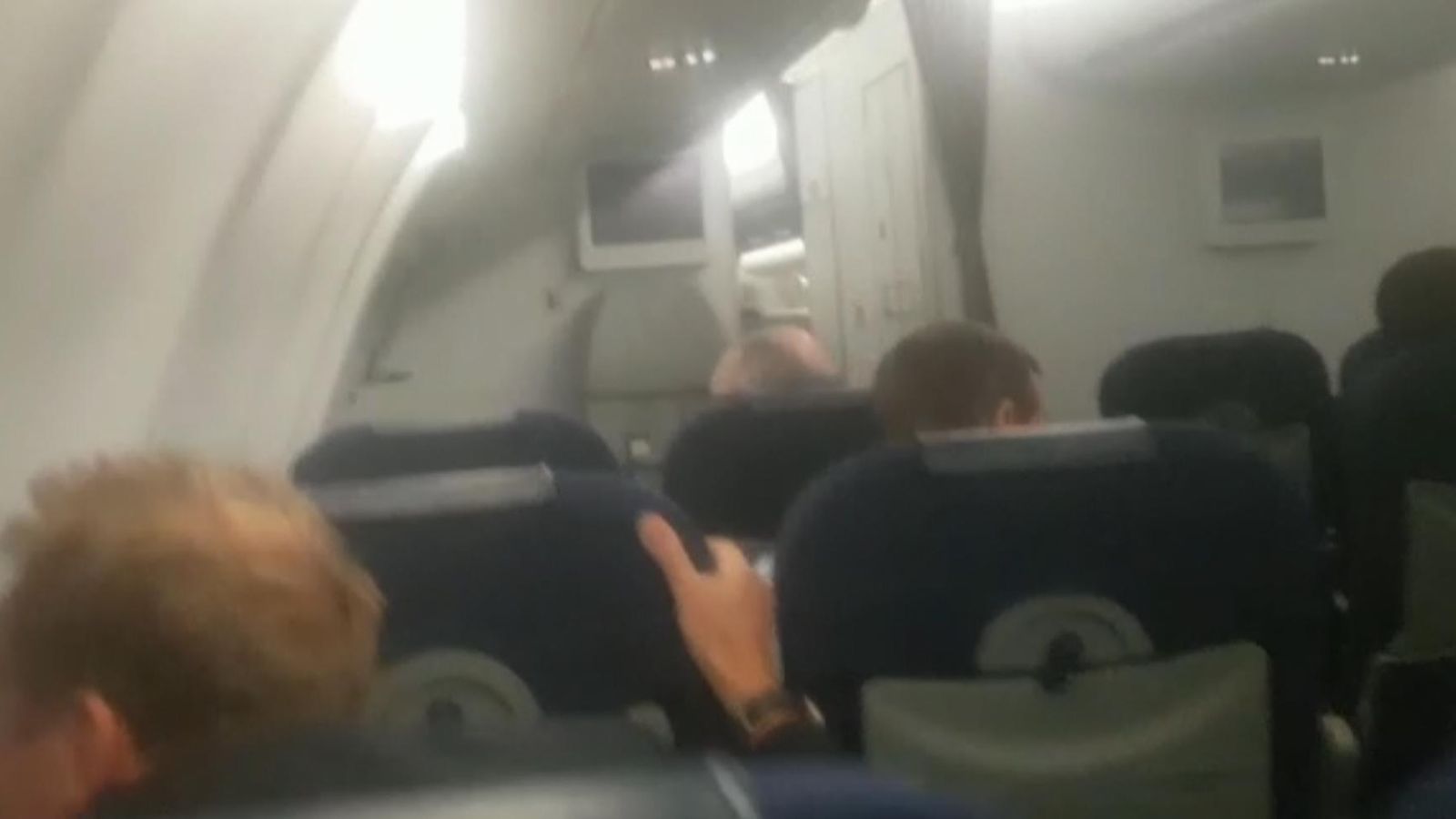 Video shows Prince William and Kate's plane bouncing around in ...