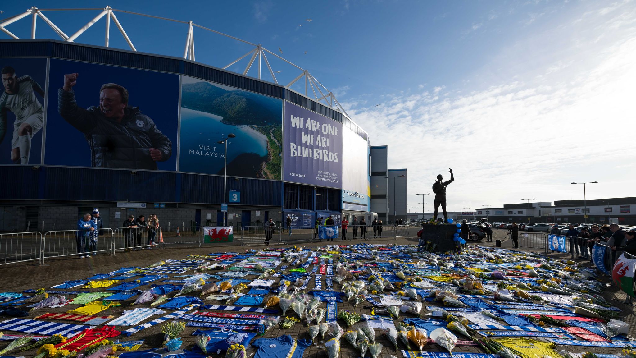 Emiliano Sala crash: Pilot flew too fast and lost control in bad ...
