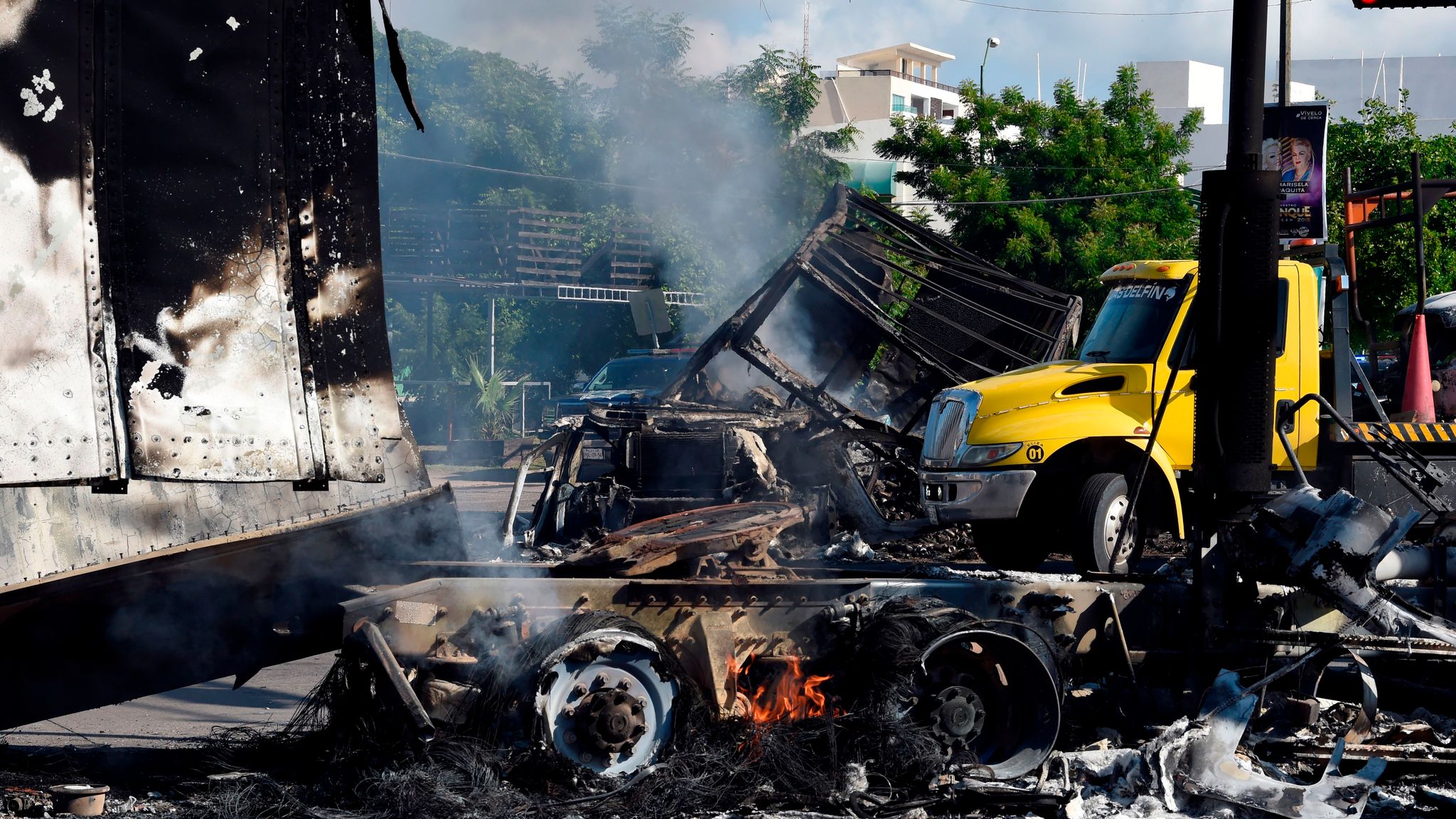 El Chapo son's brief arrest captured in dramatic footage before his ...