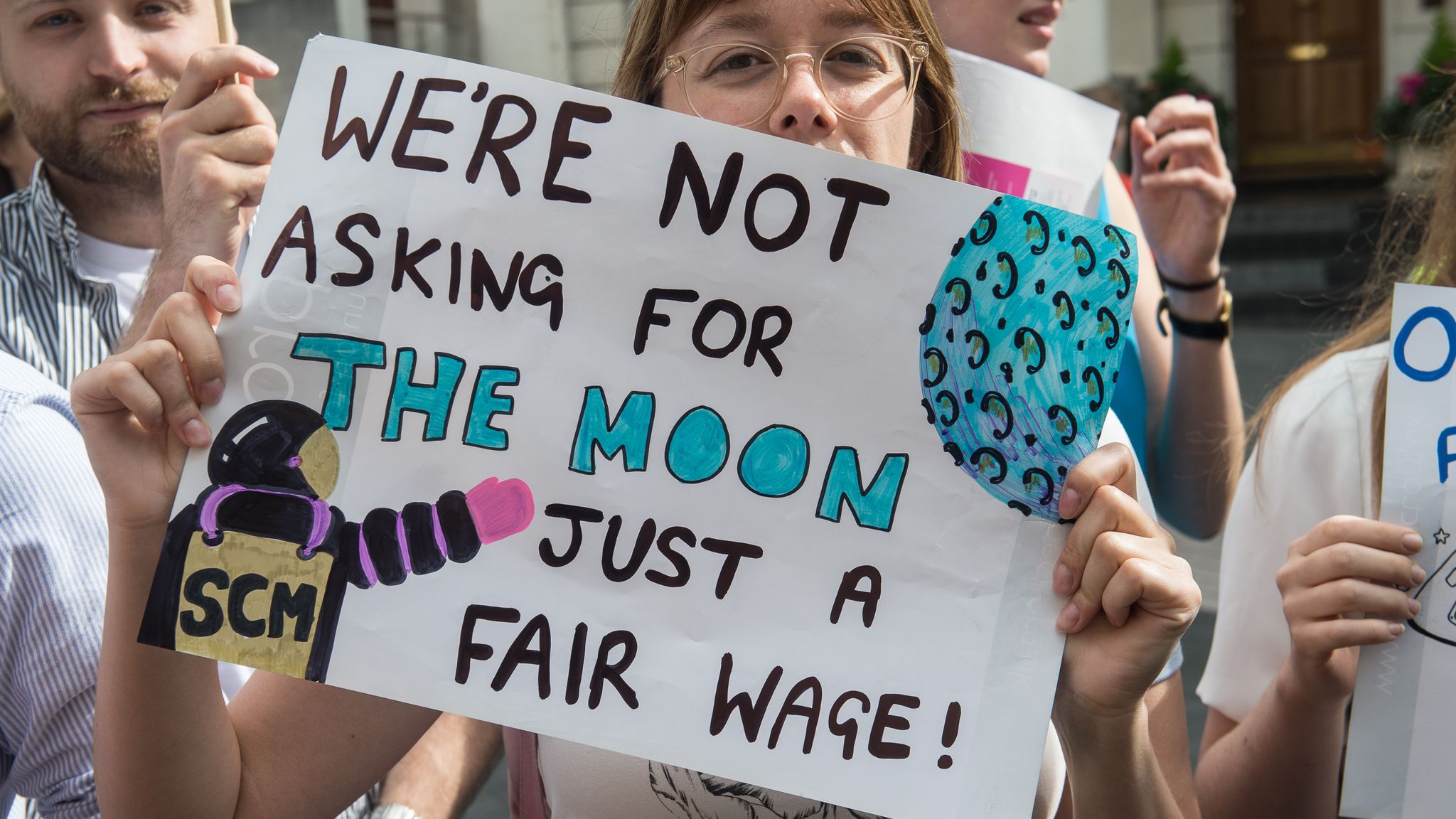 Science museum staff on strike over pay | UK News | Sky News