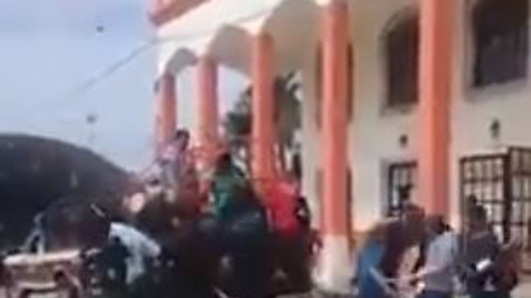 Mexican mayor dragged through streets by angry villagers on truck ...