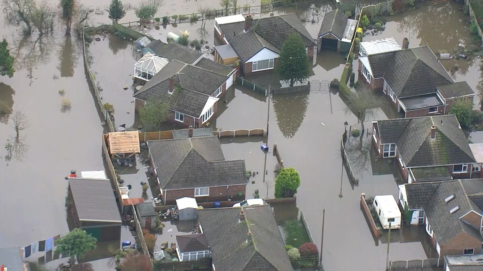 UK weather: Two inches of rain and flooding expected in parts of UK ...