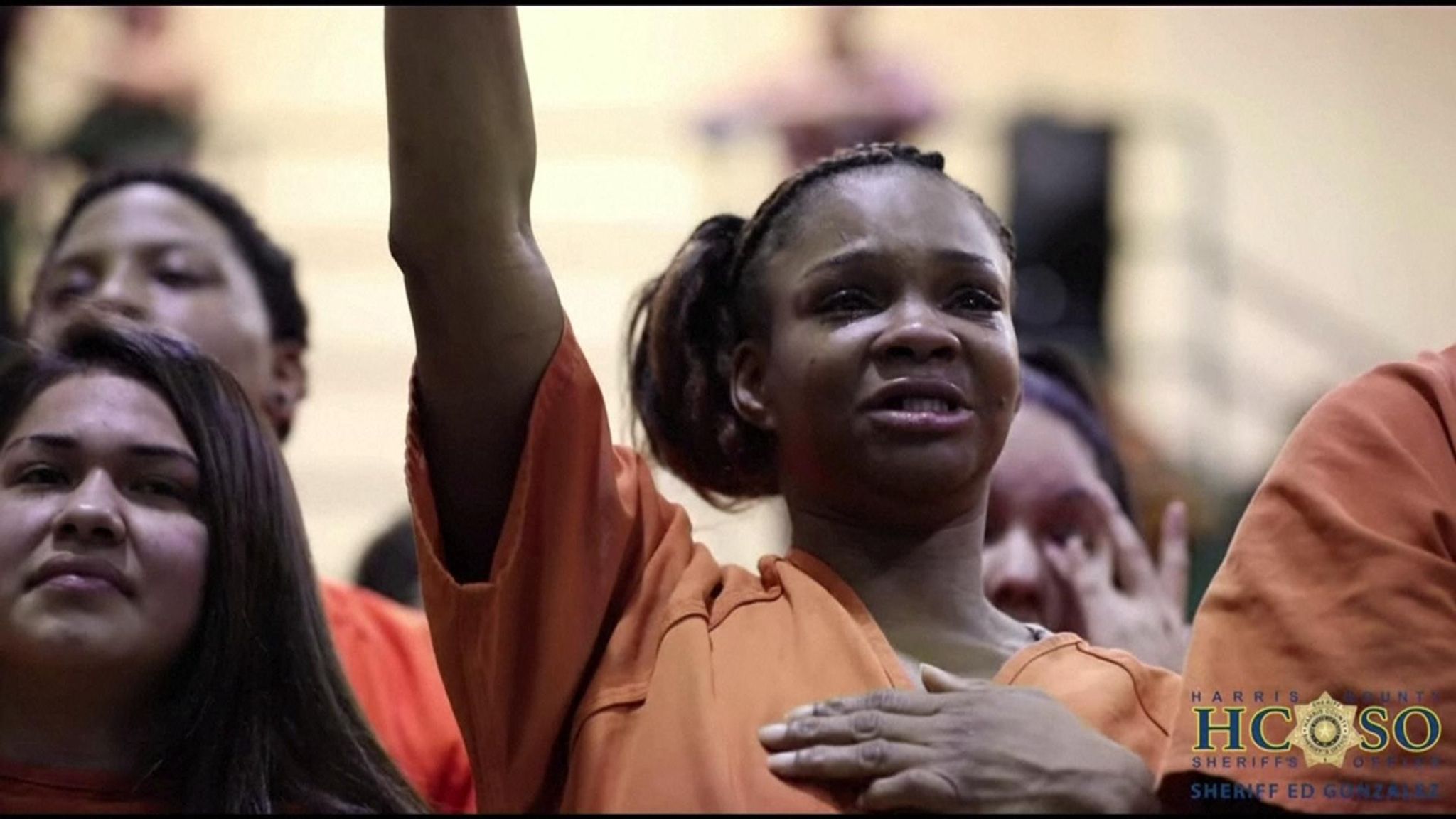 Kanye West performs songs from Jesus Is King for tearful prison inmates ...