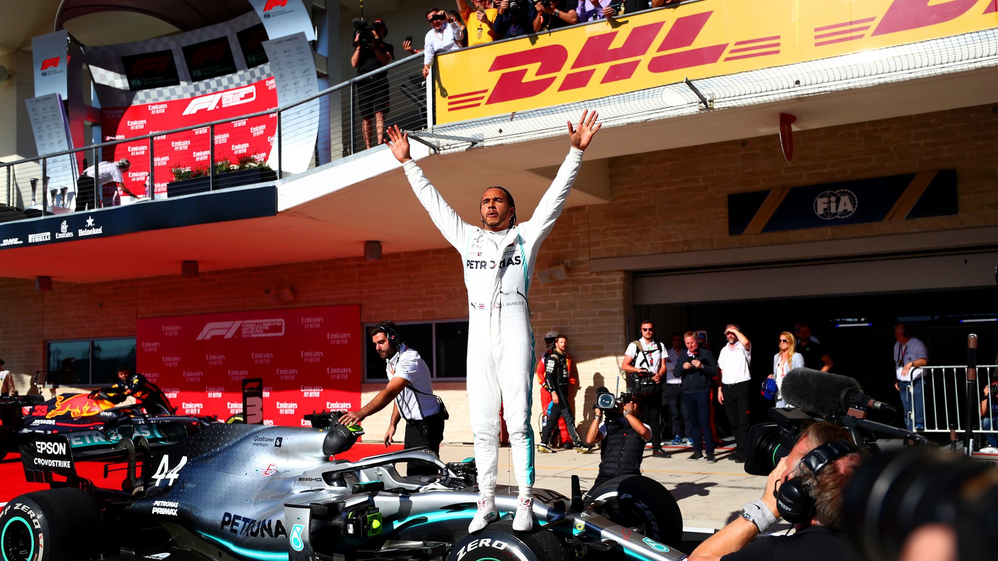 Formula 1: Lewis Hamilton wins sixth world championship title at US ...