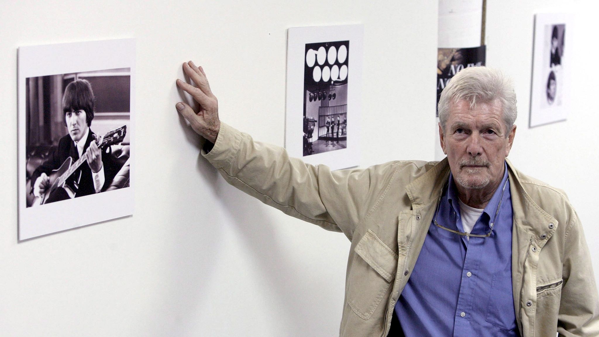 Robert Freeman: Photographer behind classic Beatles album covers dies ...